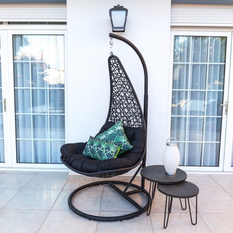 Cadeira Lágrima Com Mastro Rotim Preto 104 X 104 X 192 Cm